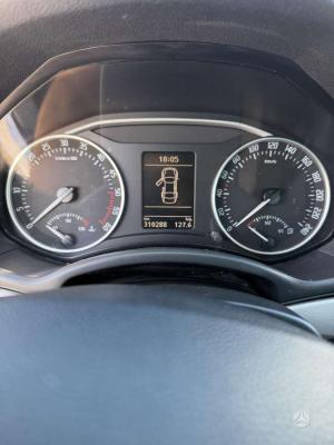 Pelēks Skoda Octavia 2011 Kauņa, ar dzinēja tilpumu 1.60 L un nobraukumu 310 tūkst. km par 1900 €, foto 8 vietnē AUTOMOTO.COM.LV