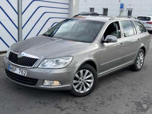 Pelēks Skoda Octavia 2011 Viļņa, ar dzinēja tilpumu 1.39 L un nobraukumu 300 tūkst. km par 1600 €, foto  vietnē AUTOMOTO.COM.LV