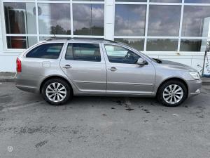 Pelēks Skoda Octavia 2011 Viļņa, ar dzinēja tilpumu 1.39 L un nobraukumu 300 tūkst. km par 1600 €, foto 7 vietnē AUTOMOTO.COM.LV