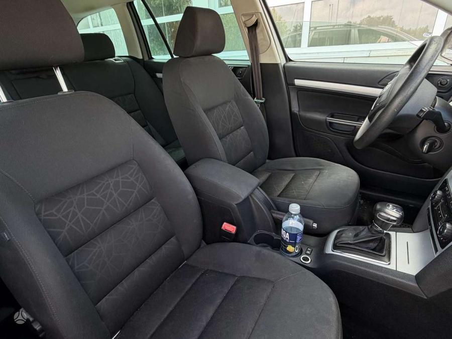 Pelēks Skoda Octavia 2011 Viļņa, ar dzinēja tilpumu 1.39 L un nobraukumu 300 tūkst. km par 1600 €, foto 15 vietnē AUTOMOTO.COM.LV