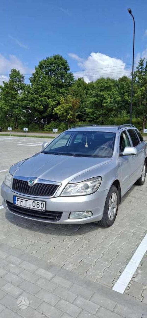 Skoda Octavia 2011 Tauragė vietnē Pelēks Skoda Octavia 2011 Tauragė, ar dzinēja tilpumu 1.60 L un nobraukumu 400 tūkst. km par 1800 €, foto 1 vietnē AUTOMOTO.COM.LV