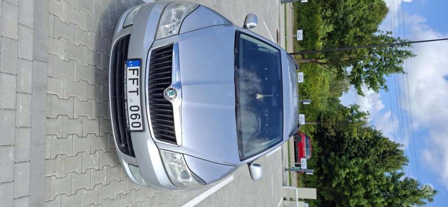 Grey Skoda Octavia 2011 in Taurage, with an engine capacity of 1.60 L and mileage of 400 thousand km for 1800 €, photo 7 on AUTOMOTO.COM.LV
