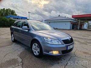 Grey Skoda Octavia 2011 in Riga, with an engine capacity of 1.20 L and mileage of 255 thousand km for 2390 €, photo 3 on AUTOMOTO.COM.LV