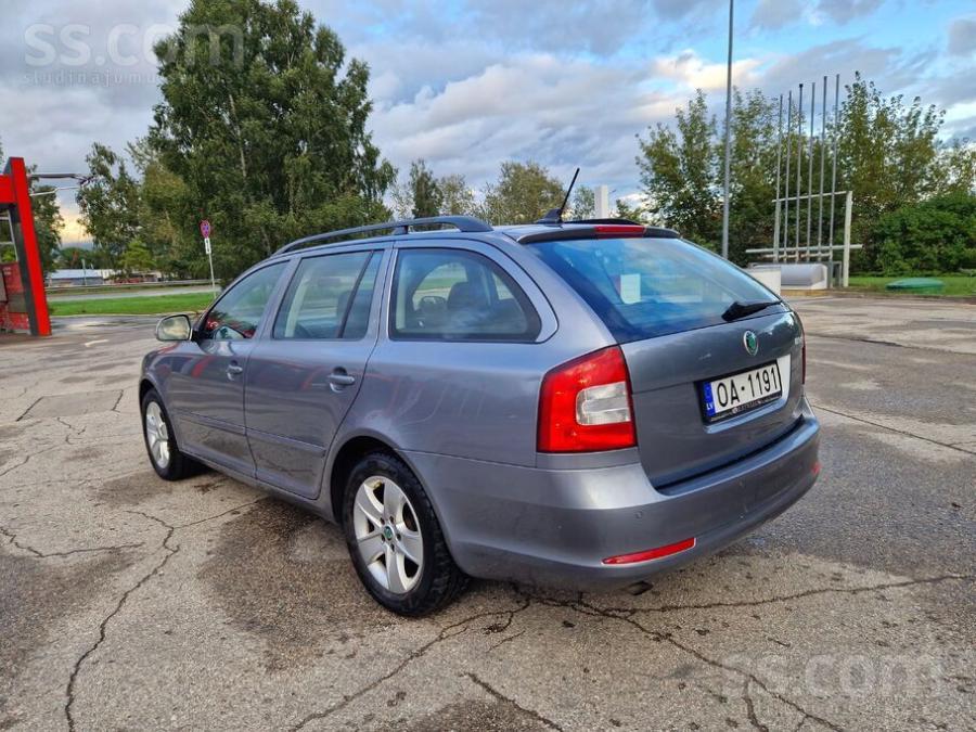 Grey Skoda Octavia 2011 in Riga, with an engine capacity of 1.20 L and mileage of 255 thousand km for 2390 €, photo 4 on AUTOMOTO.COM.LV