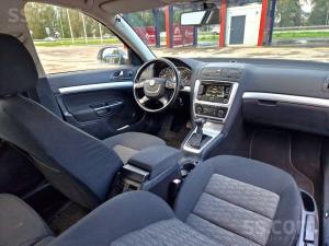 Grey Skoda Octavia 2011 in Riga, with an engine capacity of 1.20 L and mileage of 255 thousand km for 2390 €, photo 8 on AUTOMOTO.COM.LV