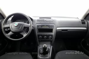 Grey Skoda Octavia 2011 in Tallinn, with an engine capacity of 1.20 L and mileage of 319 thousand km for 1399 €, photo 6 on AUTOMOTO.COM.LV