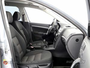 Grey Skoda Octavia 2011 in Tallinn, with an engine capacity of 1.20 L and mileage of 319 thousand km for 1399 €, photo 7 on AUTOMOTO.COM.LV