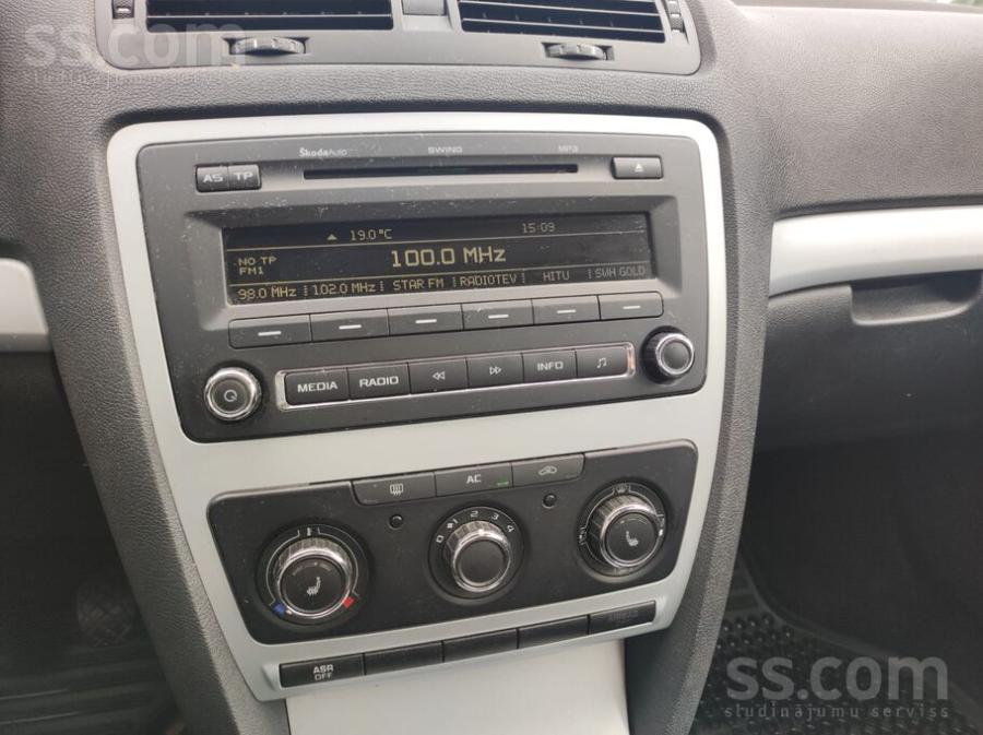 Pelēks Skoda Octavia 2011 Aizkraukle, ar dzinēja tilpumu 1.60 L un nobraukumu 360 tūkst. km par 2000 €, foto 8 vietnē AUTOMOTO.COM.LV