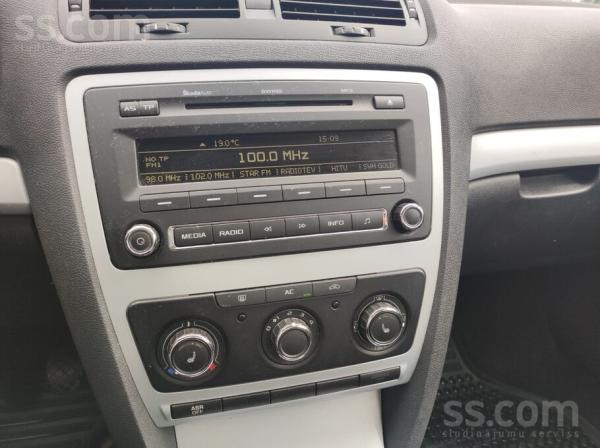 Skoda Octavia 2011 Aizkraukle vietnē Pelēks Skoda Octavia 2011 Aizkraukle, ar dzinēja tilpumu 1.60 L un nobraukumu 360 tūkst. km par 2000 €, foto 8 vietnē AUTOMOTO.COM.LV