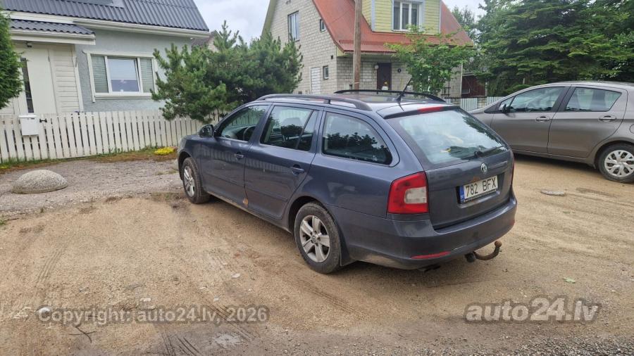 Pelēks Skoda Octavia 2011 Tallina, ar dzinēja tilpumu 2.00 L un nobraukumu 0 tūkst. km par 1800 €, foto 3 vietnē AUTOMOTO.COM.LV