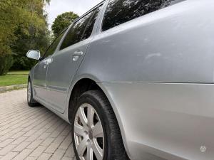 Grey Skoda Octavia 2011 in Vilnius, with an engine capacity of 2.00 L and mileage of 290 thousand km for 2900 €, photo 8 on AUTOMOTO.COM.LV