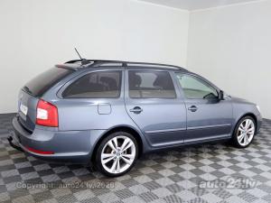 Pelēks Skoda Octavia 2011 Tallina, ar dzinēja tilpumu 2.00 L un nobraukumu 242 tūkst. km par 3499 €, foto 4 vietnē AUTOMOTO.COM.LV