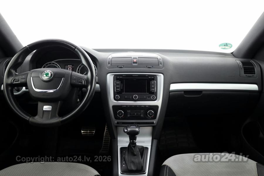 Pelēks Skoda Octavia 2011 Tallina, ar dzinēja tilpumu 2.00 L un nobraukumu 242 tūkst. km par 3499 €, foto 6 vietnē AUTOMOTO.COM.LV