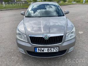 Grey Skoda Octavia 2012 in Preili, with an engine capacity of 1.60 L and mileage of 334 thousand km for 3400 €, photo 1 on AUTOMOTO.COM.LV