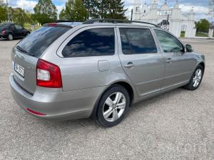 Grey Skoda Octavia 2012 in Preili, with an engine capacity of 1.60 L and mileage of 334 thousand km for 3400 €, photo 10 on AUTOMOTO.COM.LV