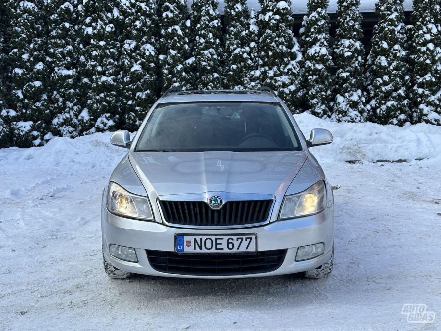 Pelēks Skoda Octavia 2012 Viļņa, ar dzinēja tilpumu 1.60 L un nobraukumu 506 tūkst. km par 1400 €, foto 3 vietnē AUTOMOTO.COM.LV