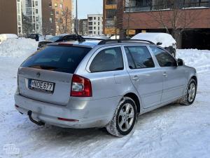 Pelēks Skoda Octavia 2012 Viļņa, ar dzinēja tilpumu 1.60 L un nobraukumu 506 tūkst. km par 1400 €, foto 6 vietnē AUTOMOTO.COM.LV