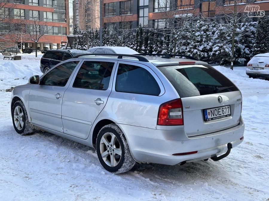Pelēks Skoda Octavia 2012 Viļņa, ar dzinēja tilpumu 1.60 L un nobraukumu 506 tūkst. km par 1400 €, foto 8 vietnē AUTOMOTO.COM.LV
