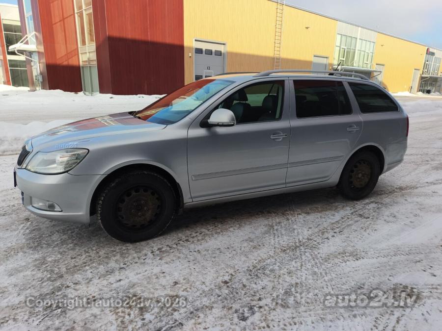 Pelēks Skoda Octavia 2012 Tallina, ar dzinēja tilpumu 2.00 L un nobraukumu 280 tūkst. km par 5800 €, foto 2 vietnē AUTOMOTO.COM.LV