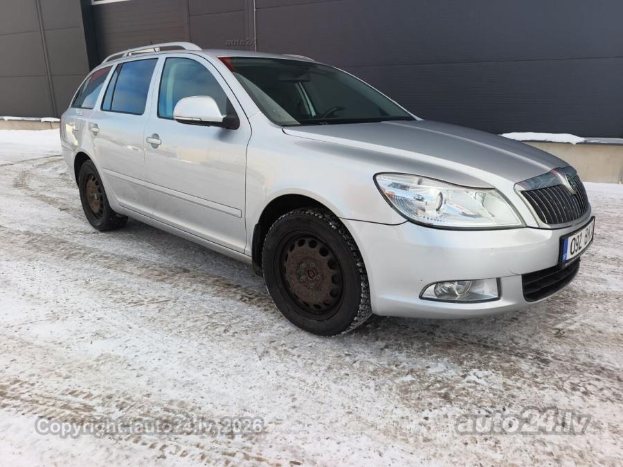 Pelēks Skoda Octavia 2012 Tallina, ar dzinēja tilpumu 2.00 L un nobraukumu 280 tūkst. km par 5800 €, foto 4 vietnē AUTOMOTO.COM.LV