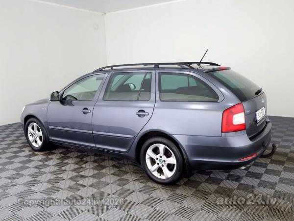 Grey Skoda Octavia 2012 in Tallinn, with an engine capacity of 1.40 L and mileage of 254 thousand km for 1499 €, photo 4 on AUTOMOTO.COM.LV
