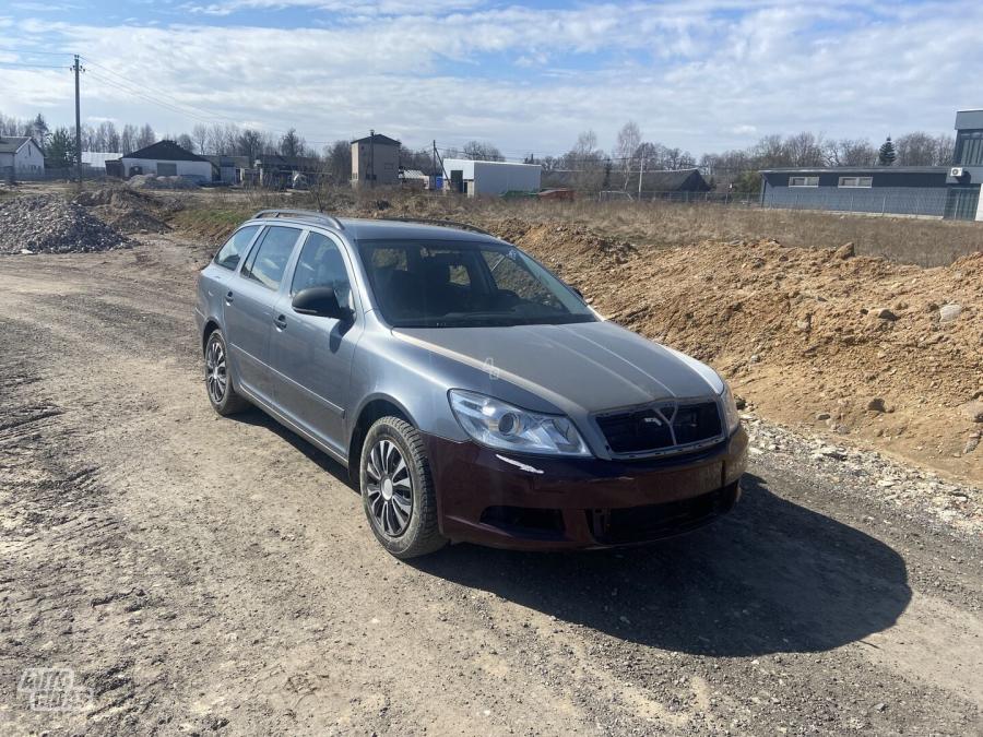 Grey Skoda Octavia 2012 in Vilnius, with an engine capacity of 1.40 L and mileage of 153 thousand km for 2150 €, photo 3 on AUTOMOTO.COM.LV