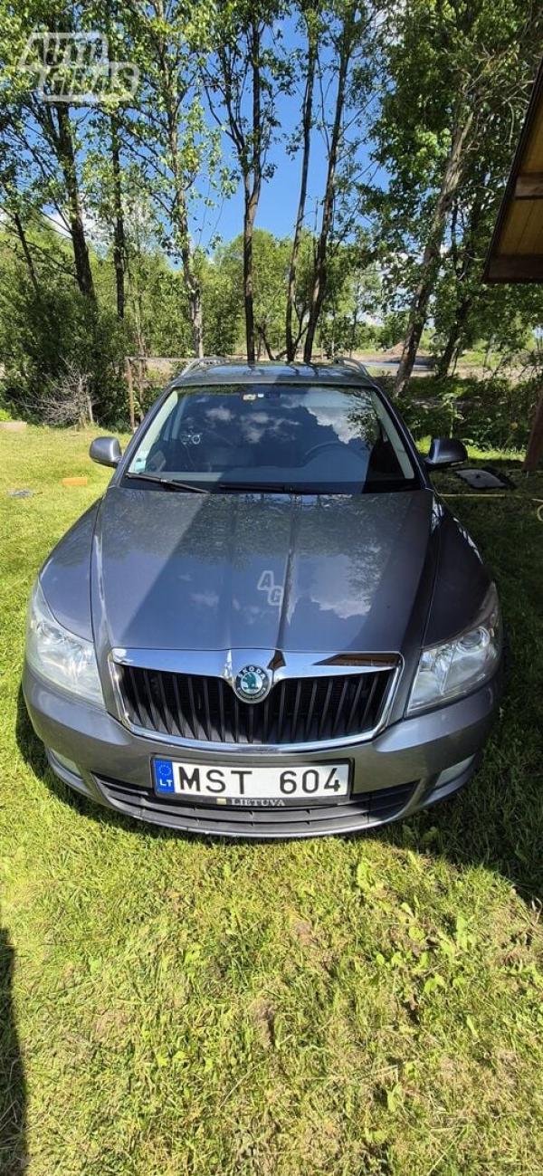 Pelēks Skoda Octavia 2012 Viļņa, ar dzinēja tilpumu 2.00 L un nobraukumu 316 tūkst. km par 4850 €, foto 2 vietnē AUTOMOTO.COM.LV
