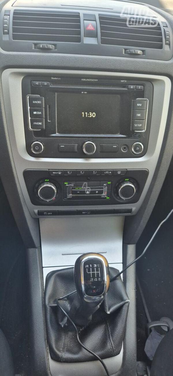 Grey Skoda Octavia 2012 in Vilnius, with an engine capacity of 2.00 L and mileage of 316 thousand km for 4800 €, photo 6 on AUTOMOTO.COM.LV
