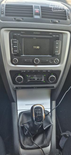 Pelēks Skoda Octavia 2012 Viļņa, ar dzinēja tilpumu 2.00 L un nobraukumu 316 tūkst. km par 4800 €, foto 7 vietnē AUTOMOTO.COM.LV