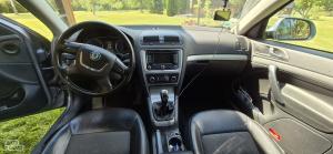 Pelēks Skoda Octavia 2012 Viļņa, ar dzinēja tilpumu 2.00 L un nobraukumu 316 tūkst. km par 4800 €, foto 8 vietnē AUTOMOTO.COM.LV