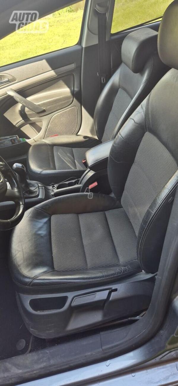 Grey Skoda Octavia 2012 in Vilnius, with an engine capacity of 2.00 L and mileage of 316 thousand km for 4800 €, photo 8 on AUTOMOTO.COM.LV