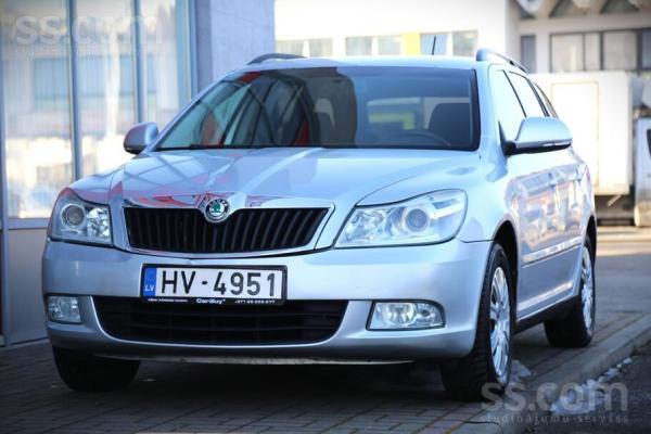 Grey Skoda Octavia 2012 in Riga, with an engine capacity of 1.20 L and mileage of 307 thousand km for 2495 €, photo 1 on AUTOMOTO.COM.LV