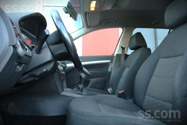 Grey Skoda Octavia 2012 in Riga, with an engine capacity of 1.20 L and mileage of 307 thousand km for 2495 €, photo 7 on AUTOMOTO.COM.LV