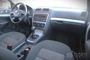 Grey Skoda Octavia 2012 in Riga, with an engine capacity of 1.20 L and mileage of 307 thousand km for 2495 €, photo 12 on AUTOMOTO.COM.LV