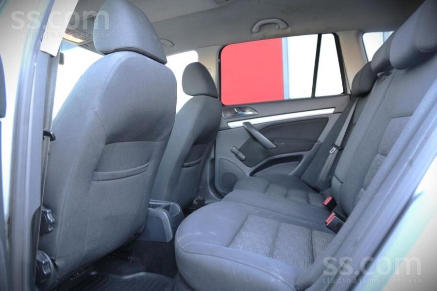 Grey Skoda Octavia 2012 in Riga, with an engine capacity of 1.20 L and mileage of 307 thousand km for 2495 €, photo 14 on AUTOMOTO.COM.LV