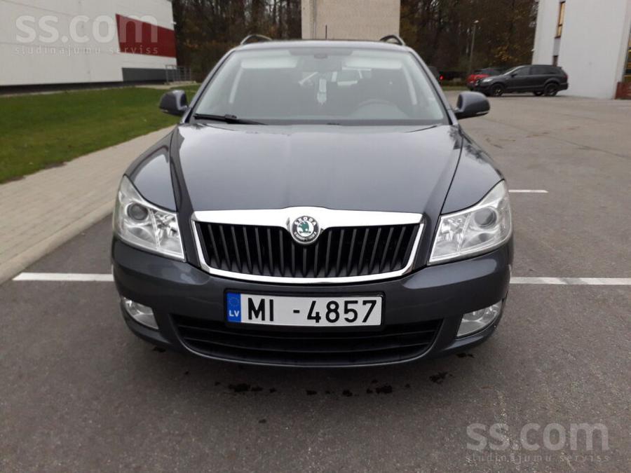 Grey Skoda Octavia 2012 in Bauska, with an engine capacity of 1.60 L and mileage of 348 thousand km for 3250 €, photo 3 on AUTOMOTO.COM.LV
