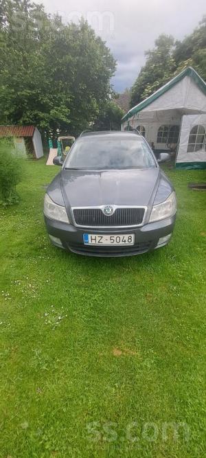 Pelēks Skoda Octavia 2012 Bauska, ar dzinēja tilpumu 1.60 L un nobraukumu 503 tūkst. km par 1800 €, foto  vietnē AUTOMOTO.COM.LV