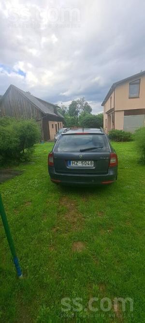 Pelēks Skoda Octavia 2012 Bauska, ar dzinēja tilpumu 1.60 L un nobraukumu 503 tūkst. km par 1800 €, foto 5 vietnē AUTOMOTO.COM.LV