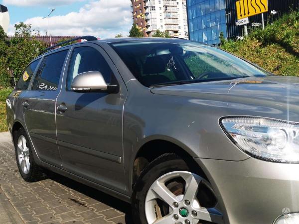 Grey Skoda Octavia 2012 in Vilnius, with an engine capacity of 1.60 L and mileage of 157 thousand km for 3000 €, photo 8 on AUTOMOTO.COM.LV