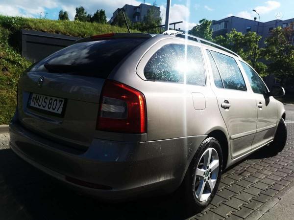 Grey Skoda Octavia 2012 in Vilnius, with an engine capacity of 1.60 L and mileage of 157 thousand km for 3000 €, photo 10 on AUTOMOTO.COM.LV