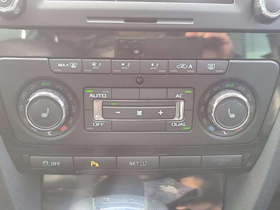 Grey Skoda Octavia 2012 in Siauliai, with an engine capacity of 2.00 L and mileage of 227 thousand km for 6700 €, photo 19 on AUTOMOTO.COM.LV
