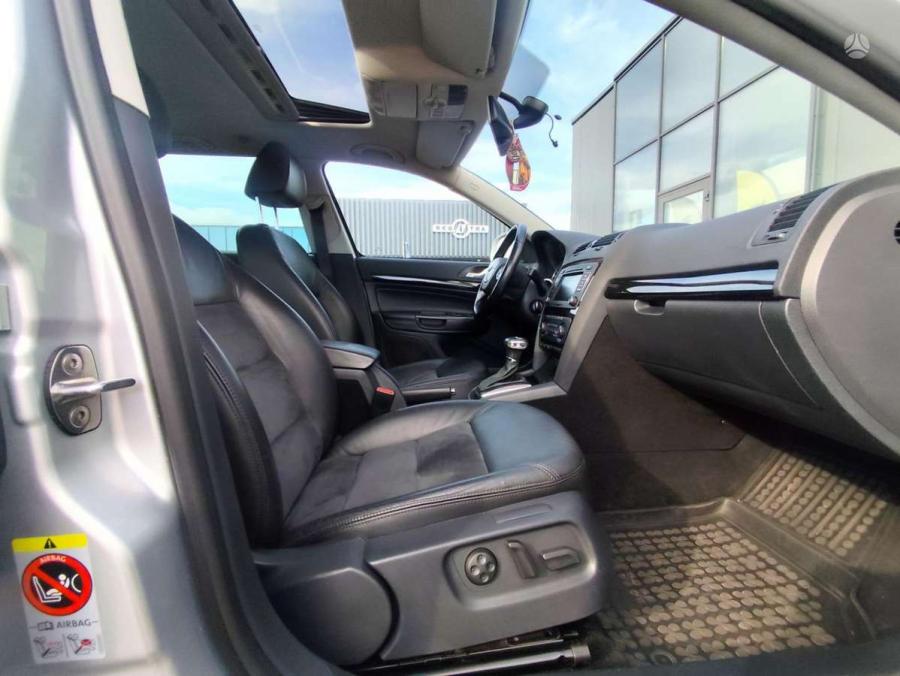 Grey Skoda Octavia 2012 in Siauliai, with an engine capacity of 2.00 L and mileage of 227 thousand km for 6700 €, photo 22 on AUTOMOTO.COM.LV