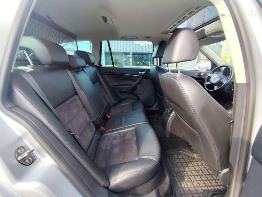 Grey Skoda Octavia 2012 in Siauliai, with an engine capacity of 2.00 L and mileage of 227 thousand km for 6700 €, photo 23 on AUTOMOTO.COM.LV