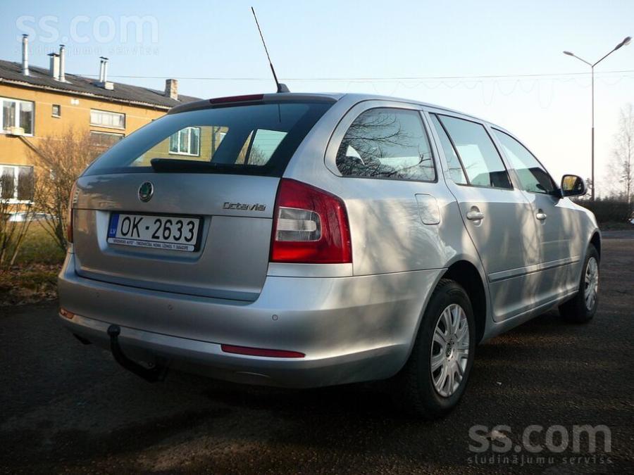 Grey Skoda Octavia 2012 in Cesis, with an engine capacity of 2.00 L and mileage of 0 thousand km for 3990 €, photo 4 on AUTOMOTO.COM.LV