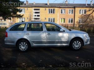 Grey Skoda Octavia 2012 in Cesis, with an engine capacity of 2.00 L and mileage of 0 thousand km for 3990 €, photo 8 on AUTOMOTO.COM.LV