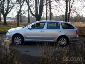 Grey Skoda Octavia 2012 in Cesis, with an engine capacity of 2.00 L and mileage of 0 thousand km for 3990 €, photo 9 on AUTOMOTO.COM.LV