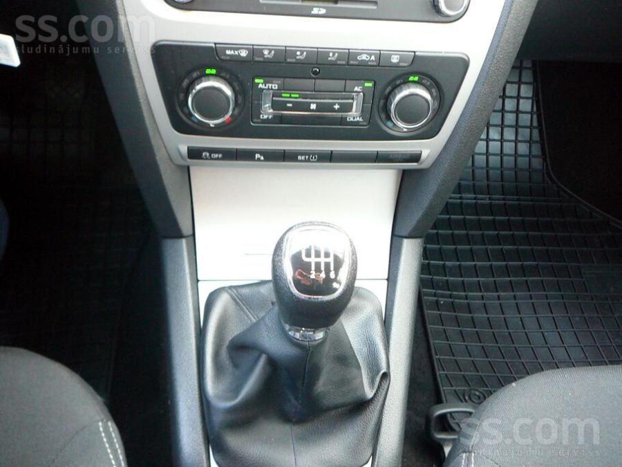 Grey Skoda Octavia 2012 in Cesis, with an engine capacity of 2.00 L and mileage of 0 thousand km for 3990 €, photo 17 on AUTOMOTO.COM.LV