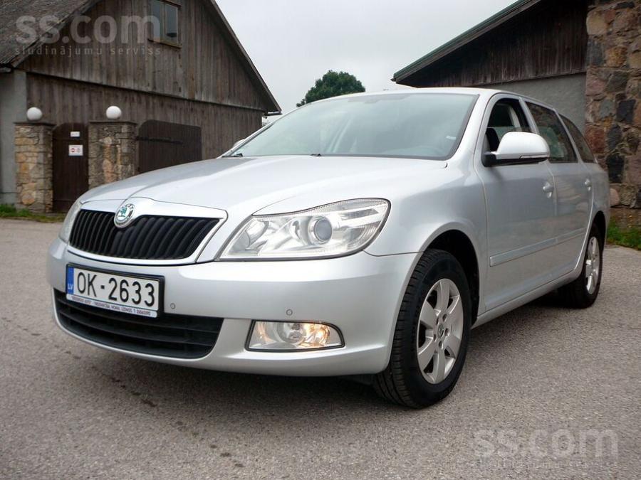 Grey Skoda Octavia 2012 in Cesis, with an engine capacity of 2.00 L and mileage of 0 thousand km for 3990 €, photo 3 on AUTOMOTO.COM.LV