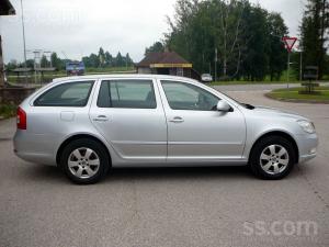 Grey Skoda Octavia 2012 in Cesis, with an engine capacity of 2.00 L and mileage of 0 thousand km for 3990 €, photo 8 on AUTOMOTO.COM.LV