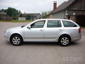 Grey Skoda Octavia 2012 in Cesis, with an engine capacity of 2.00 L and mileage of 0 thousand km for 3990 €, photo 9 on AUTOMOTO.COM.LV